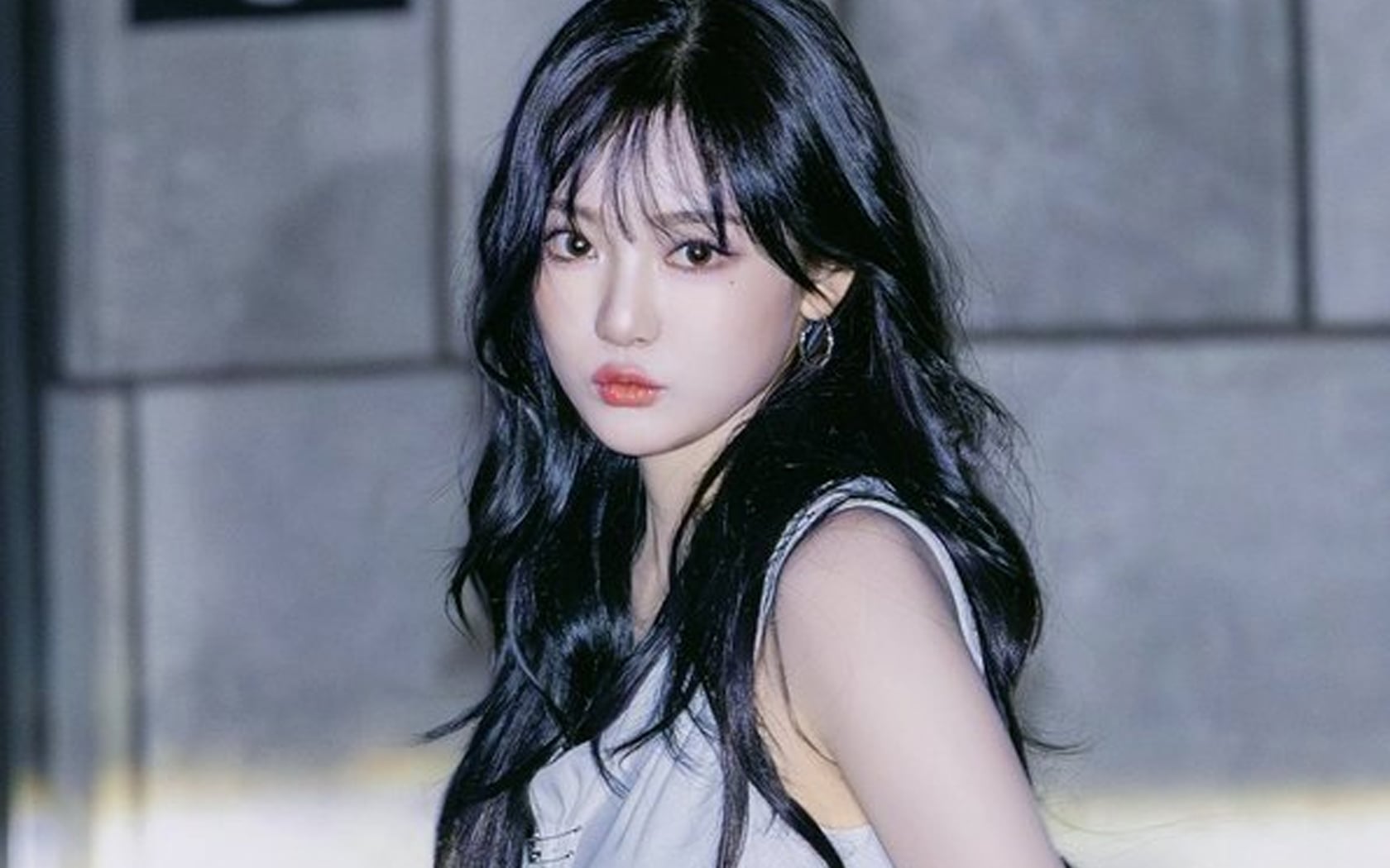 New photo has fans doing a double take, aespa's Ningning looks ...