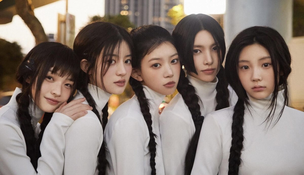 ILLIT maintains steady popularity on major Billboard charts | allkpop