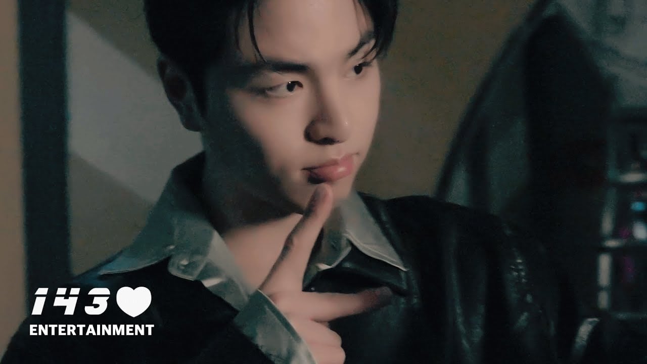 iKON's JU-NE (Junhoe) takes you behind the scenes of 'Feel Lost' MV | allkpop