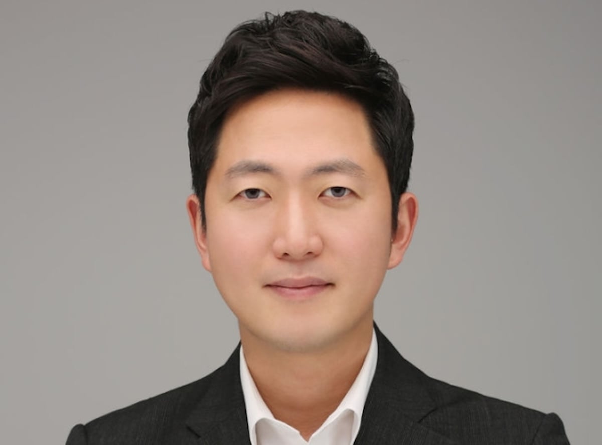 Lee Jae-Sang appointed new CEO of HYBE, replacing Park Ji-Won | allkpop