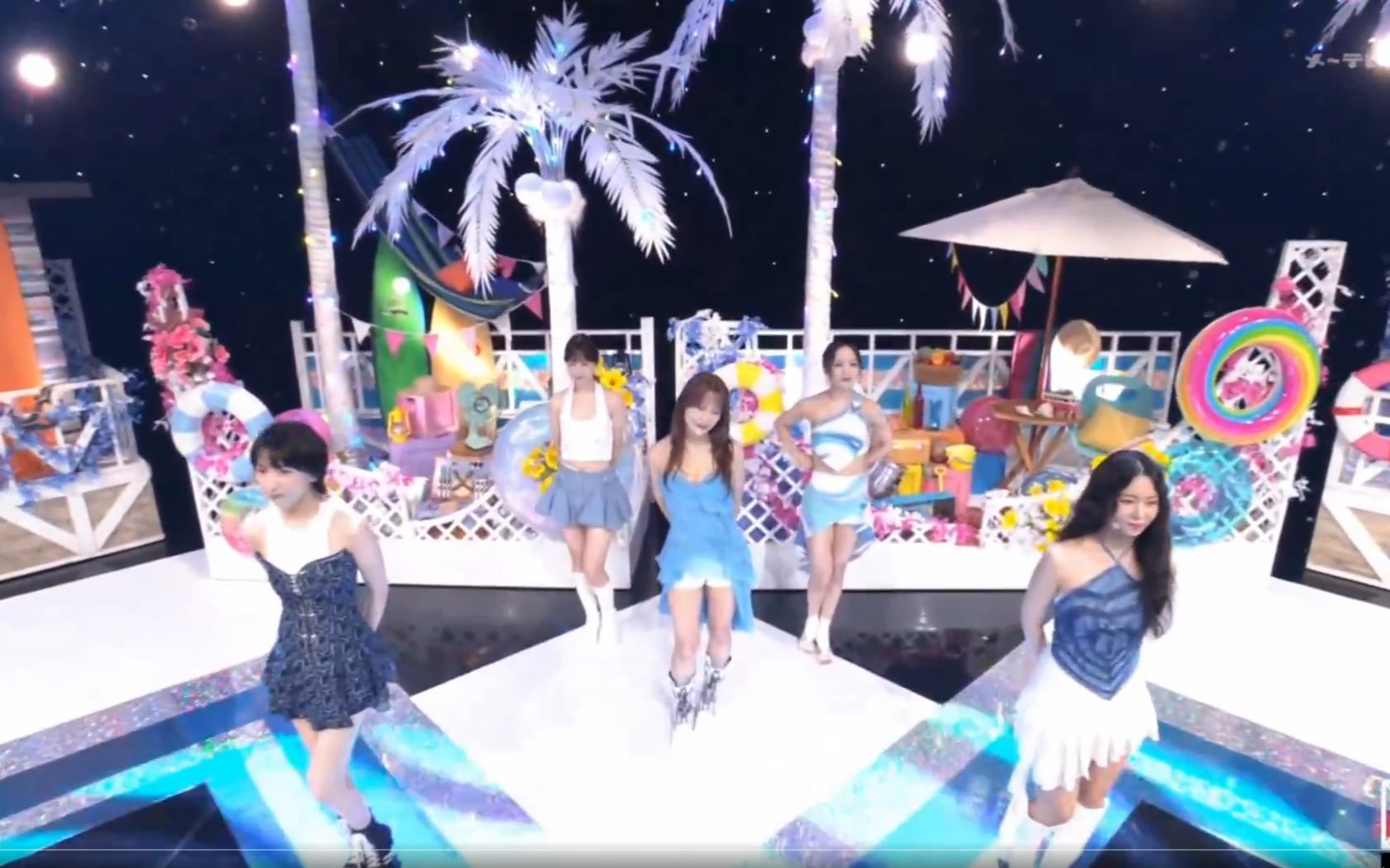 KARA performs "GO GO Summer!" on 'Music Station' for the first time in ...