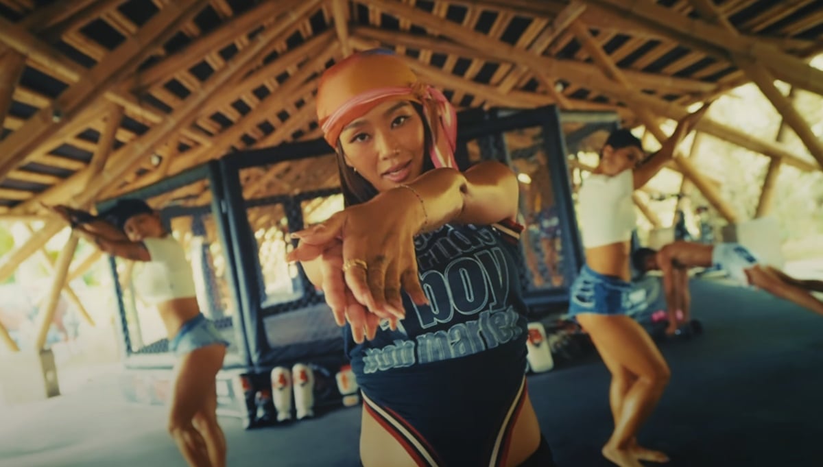 Hyolyn drops 'Wait' performance MV | allkpop