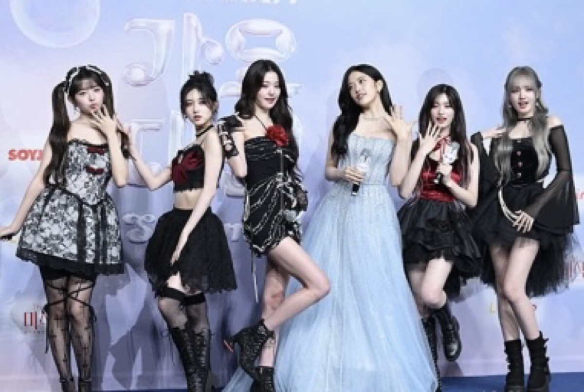 IVE wraps up world tour with first Tokyo dome concert | allkpop