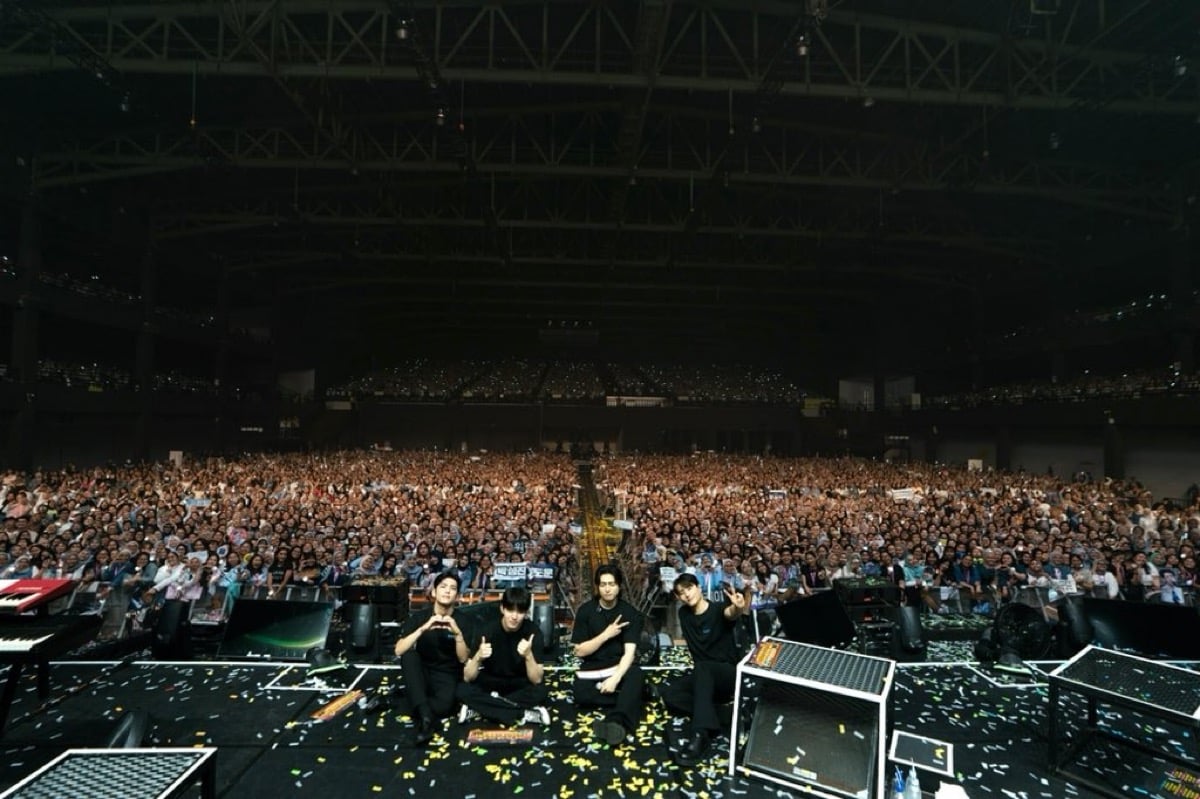 DAY6 mesmerizes Indonesian fans with sold-out world tour performances ...