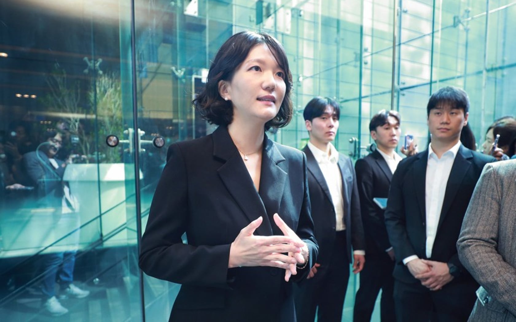 Top executives from Naver and Naver Webtoon to visit Silicon Valley to meet with Netflix | allkpop