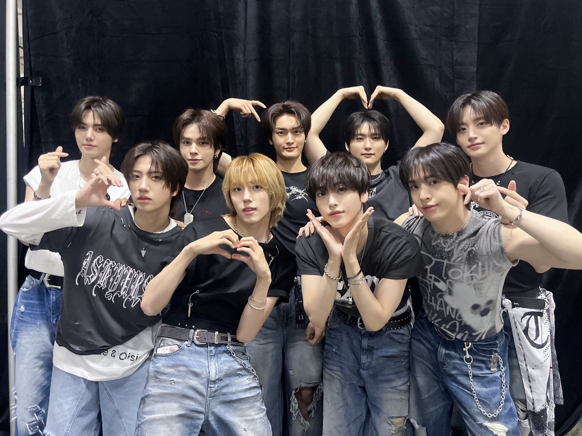 CRAVITY unveils full tracklist for new album dare to Crave, all members ...