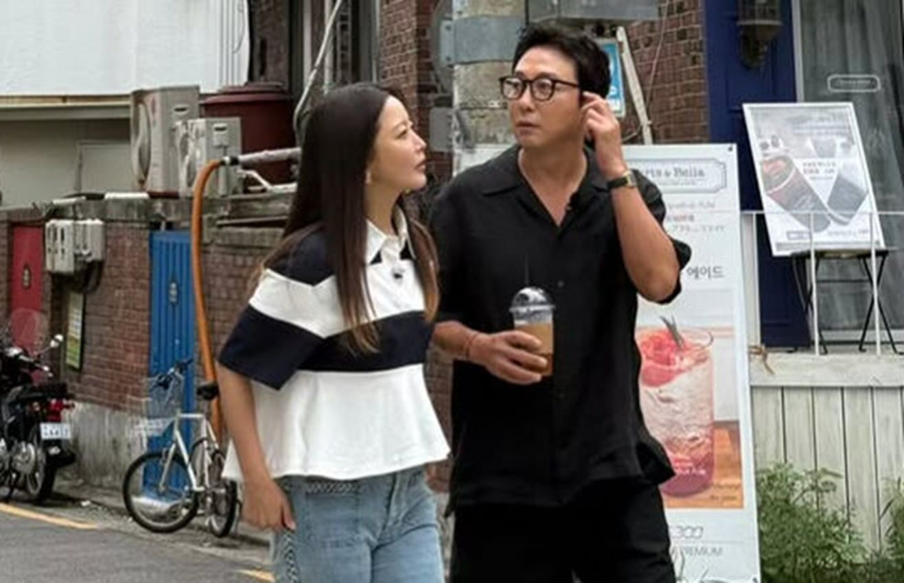 Tak Jae Hoon and Kim Hee Sun’s youthful visuals wow fans | allkpop