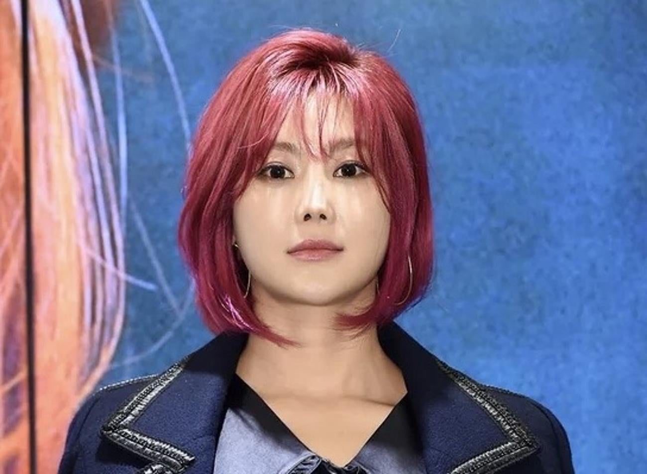 Solbi reveals she once went off the grid to escape a clingy ex ...