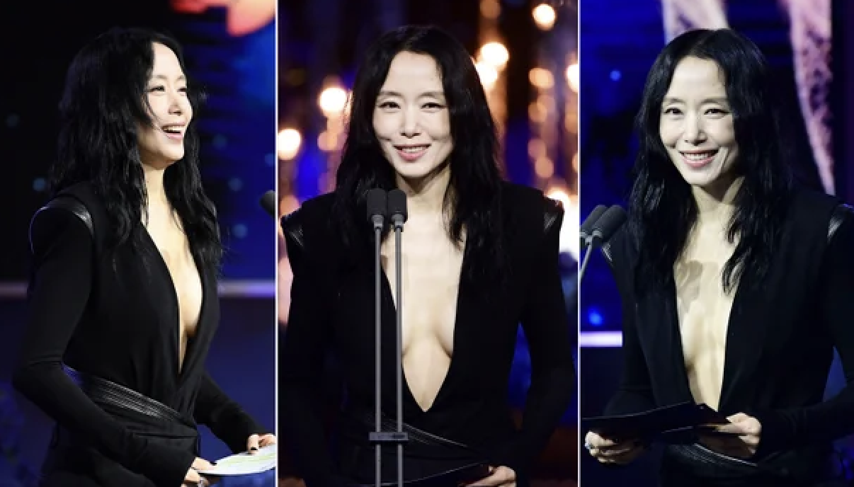 Jeon Do Yeon closes the '4th Blue Dragon Series Awards' with a striking ...