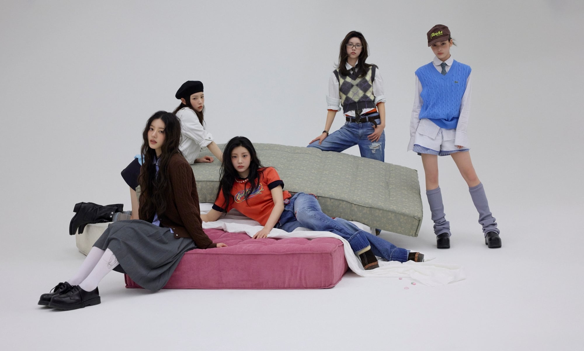 ILLIT collaborates with Sophie Powers for a new version of “jellyous ...