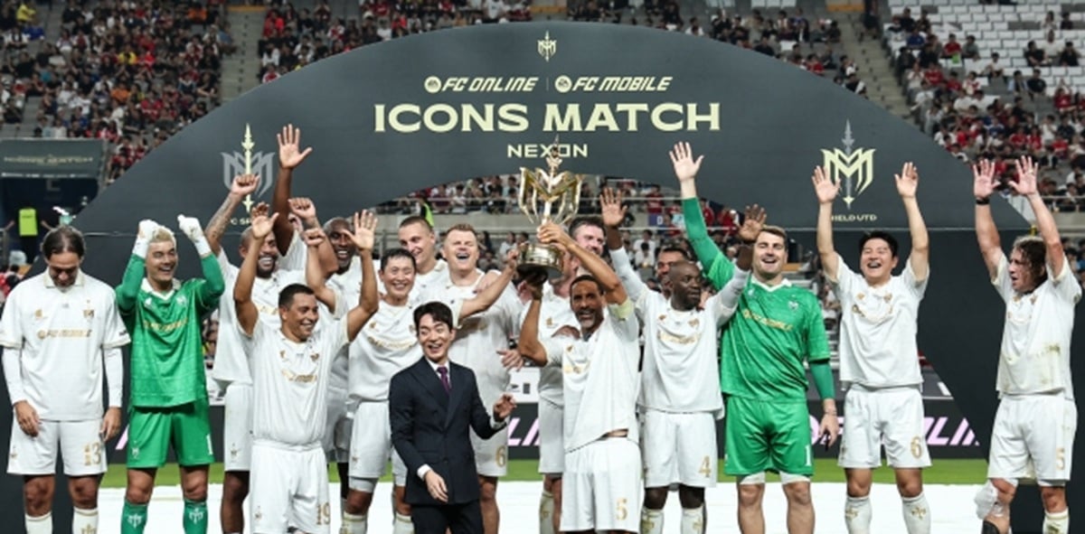 Football legends gather in Seoul for 2025 ICON Match at World Cup Stadium | allkpop
