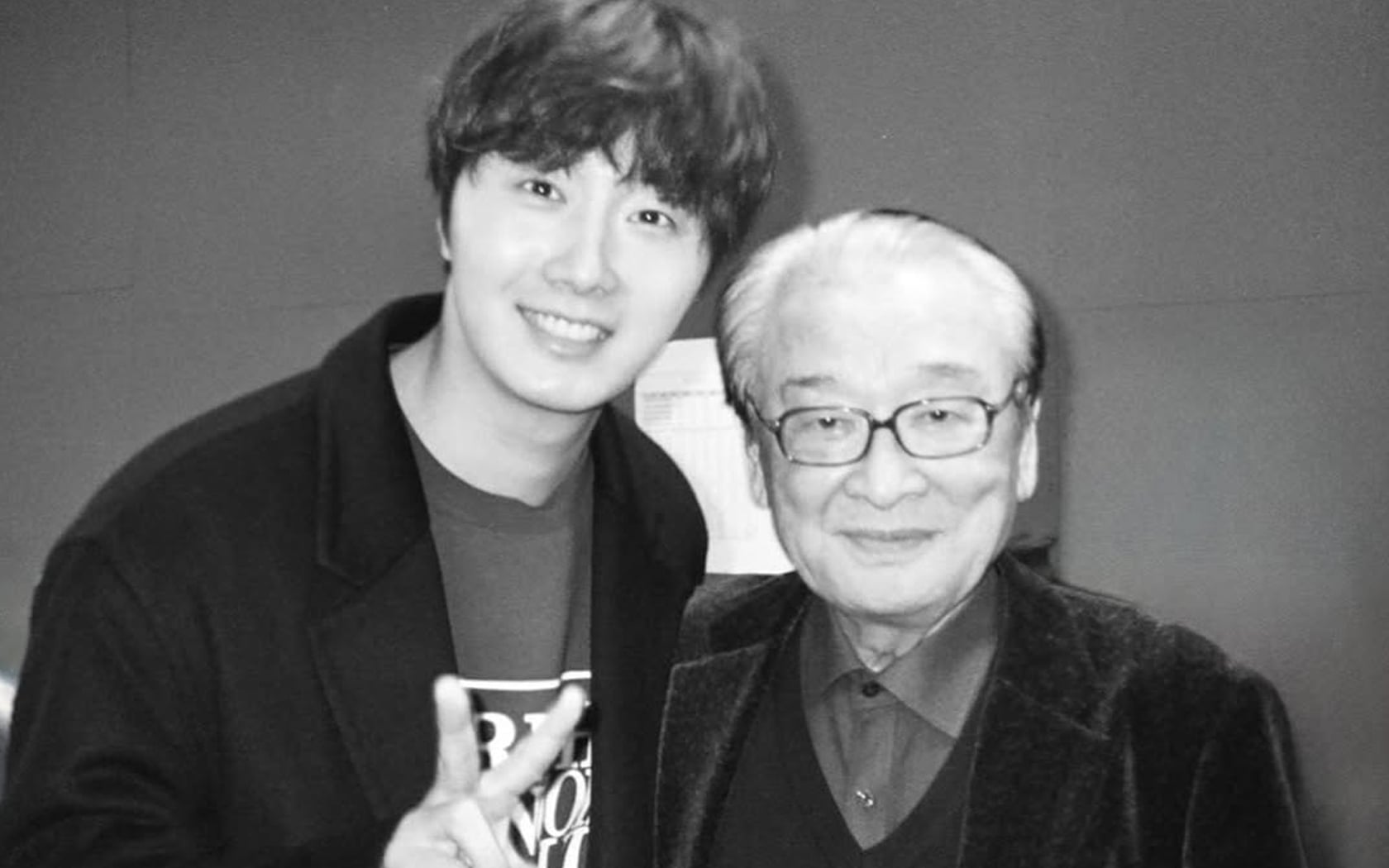 Jung Il Woo bids farewell to late actor Lee Soon Jae, his 'High Kick ...