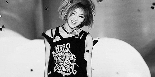 NewJeans' Minji displays her flawless visuals in a pictorial for Harper ...